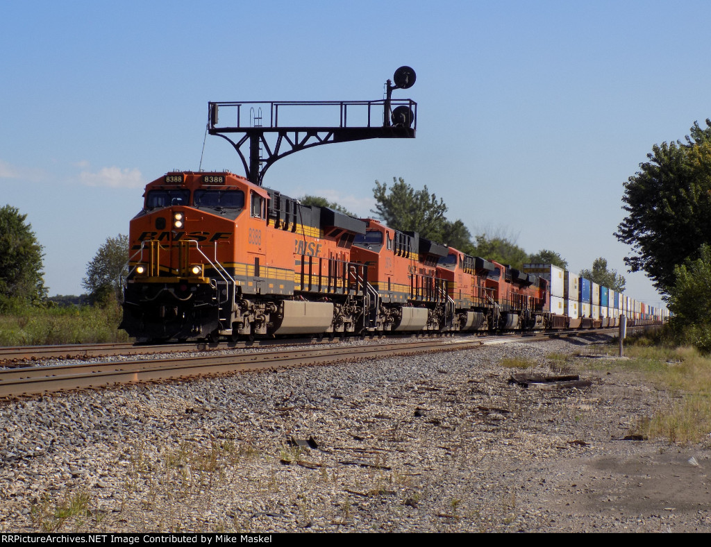 BNSF 8388